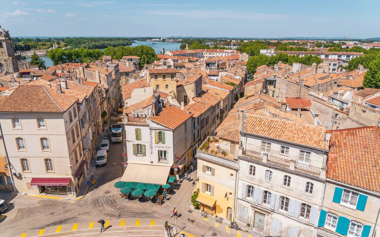 Arles, a coastal city on the Rhône and the Camargue - Francecomfort ...