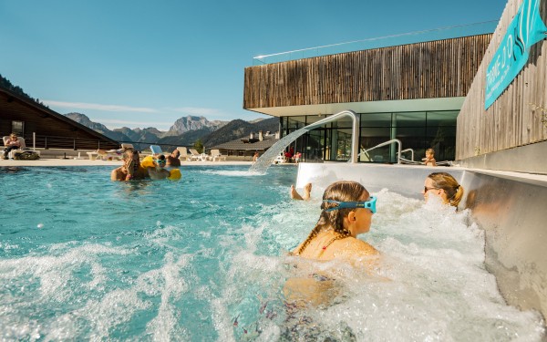 Forme d O – piscine a Chatel
