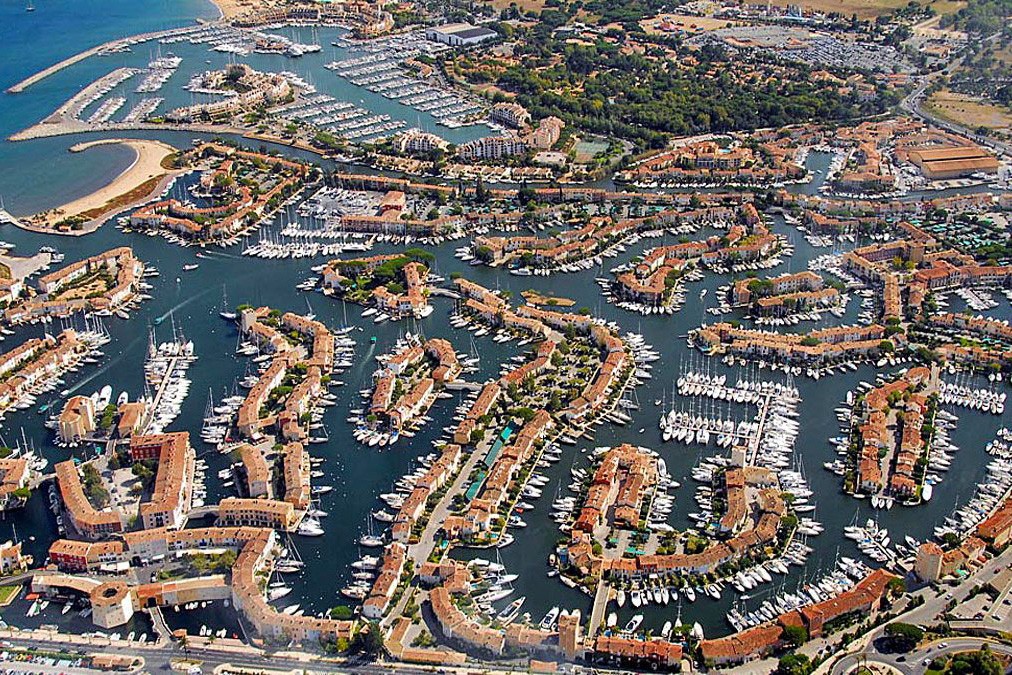 Port Grimaud, la Venise du sud de France - Francecomfort Parcs de vacances